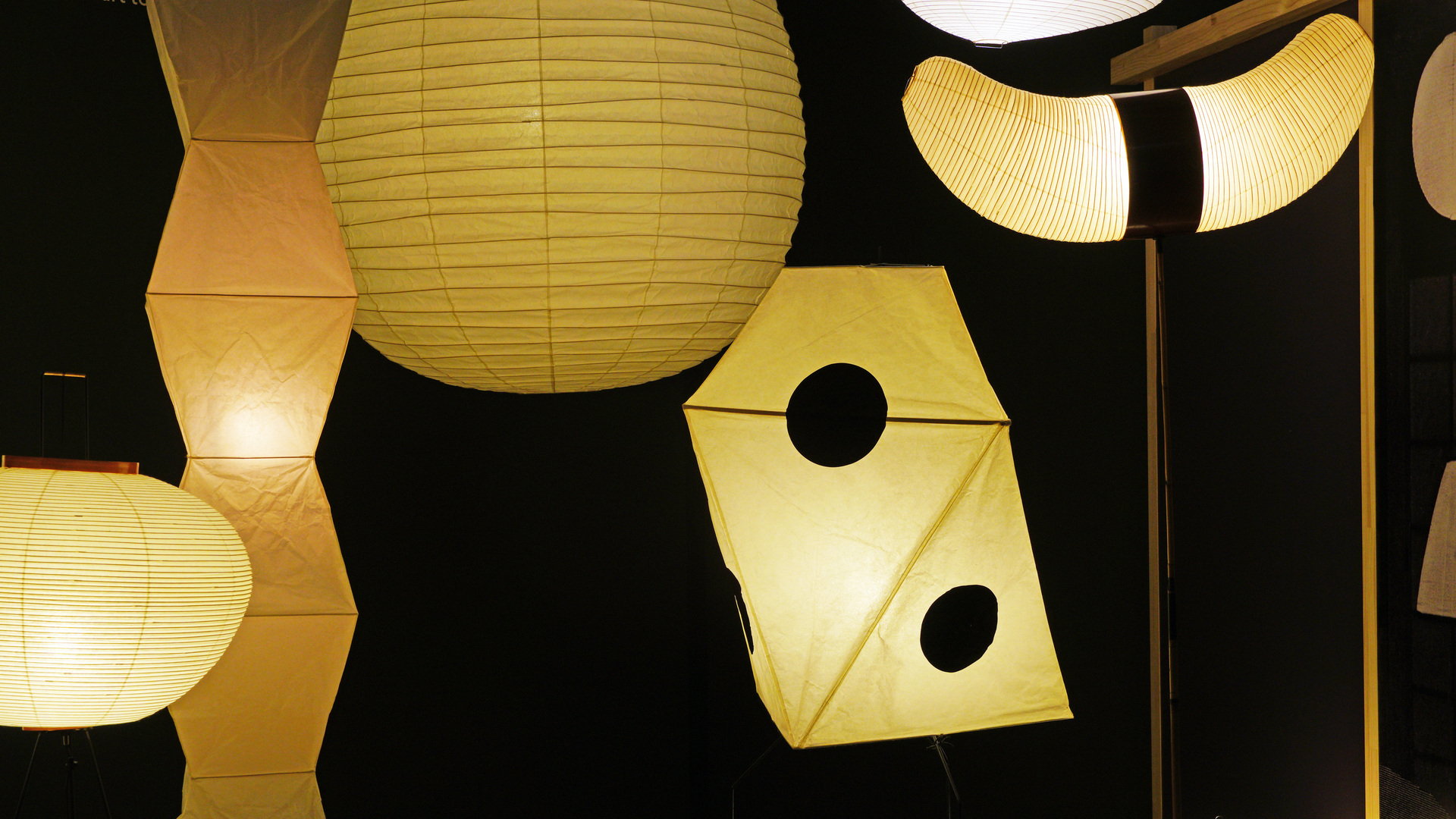 日経新聞日曜版: Hako' kb